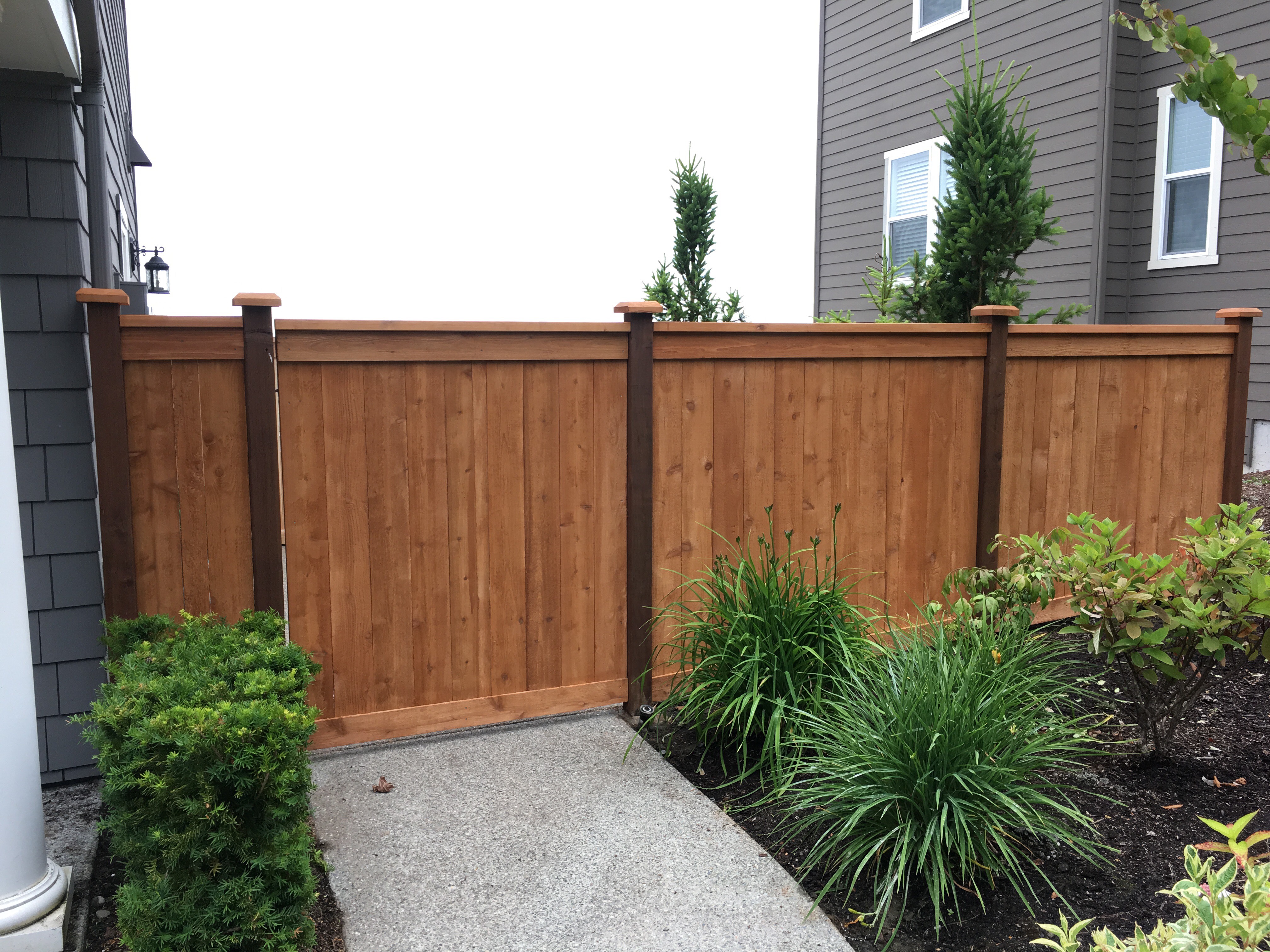 Full Panel Fence - InLine Fence LLC
